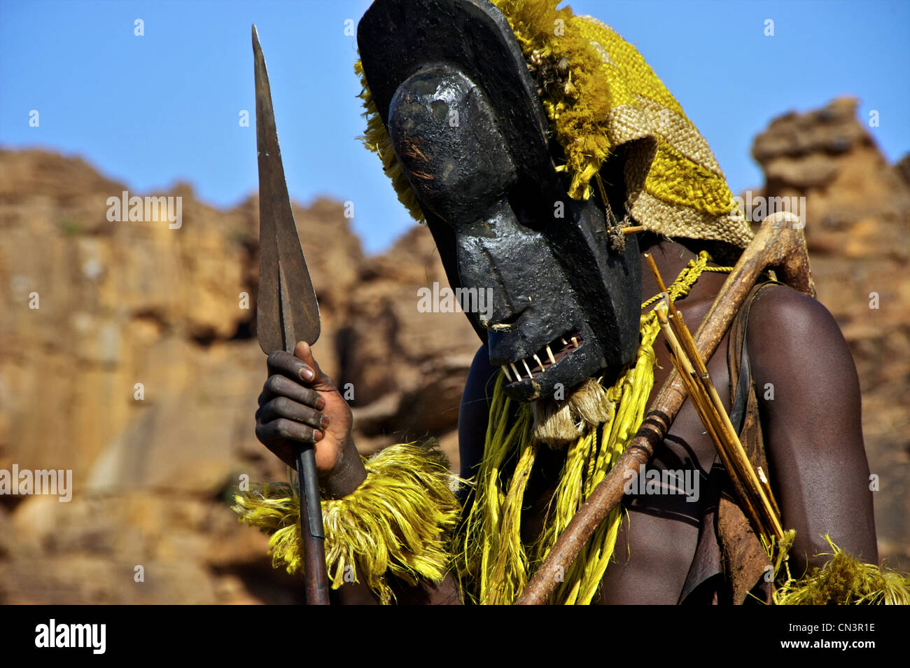 African male dancer west africa hi-res stock photography and images - Alamy