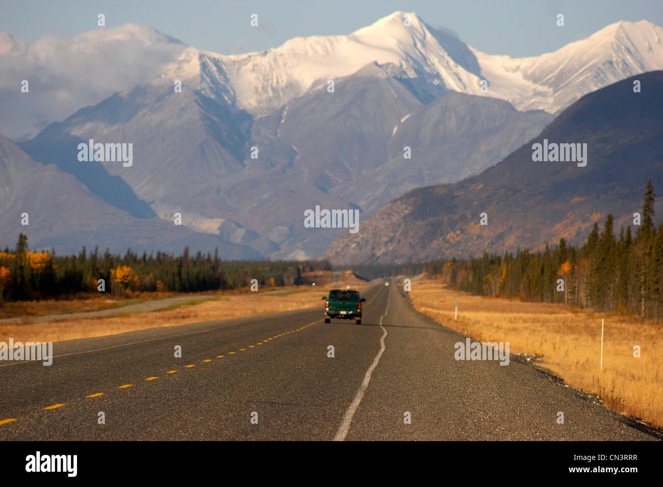 Kluane Mountain Range while approaching Haines Junction from Whitehorse ...