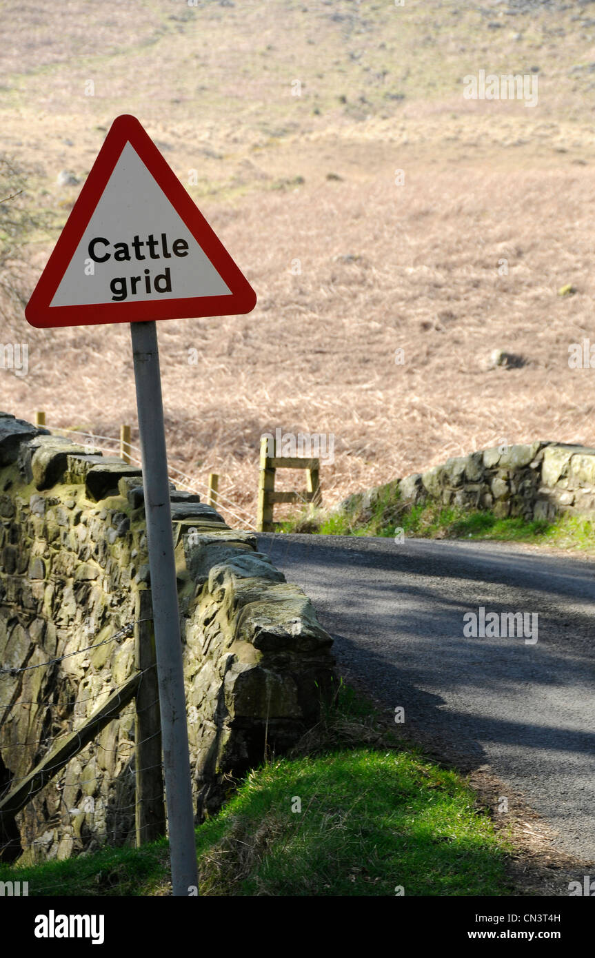 Cattle Grid Warning Sign High Resolution Stock Photography and Images ...