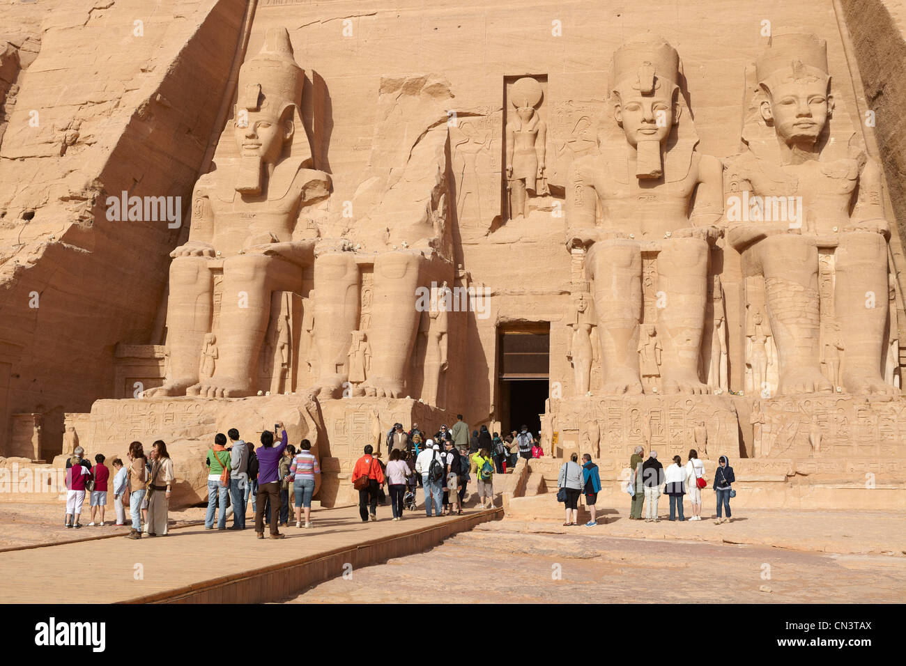 Statue of ramses ii hi-res stock photography and images - Alamy