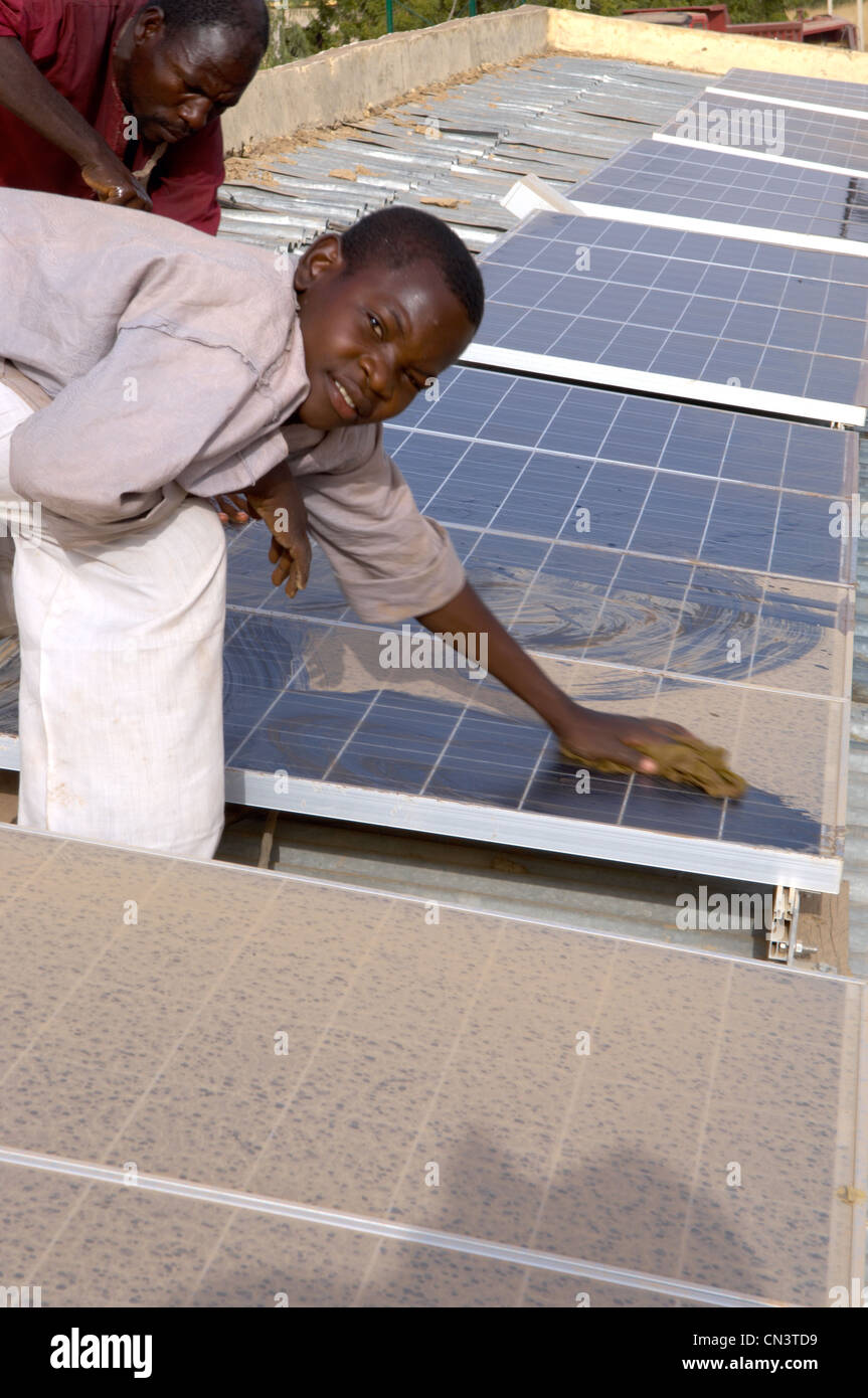 Impact of technology hi-res stock photography and images - Alamy