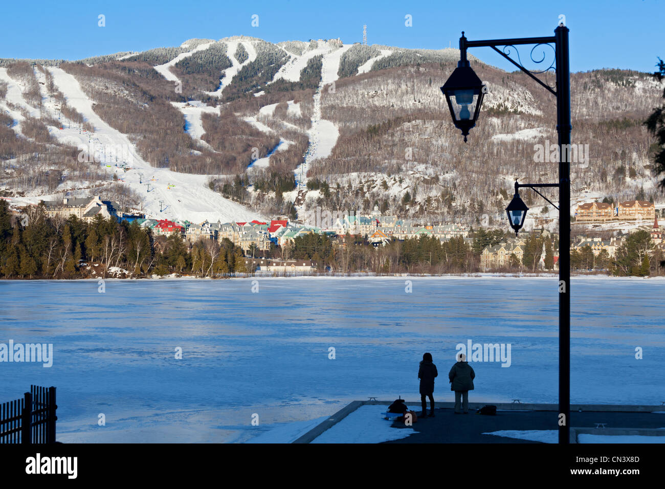 Laurentians province quebec canada hi-res stock photography and images ...