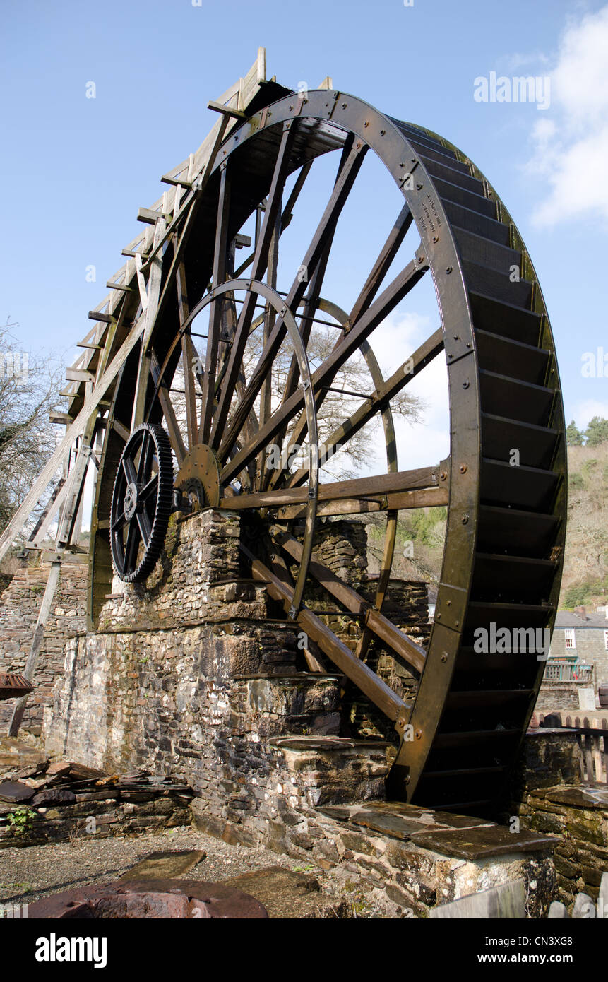 Overshot waterwheel at Morwellham Quay, Devon England UK Stock Photo ...