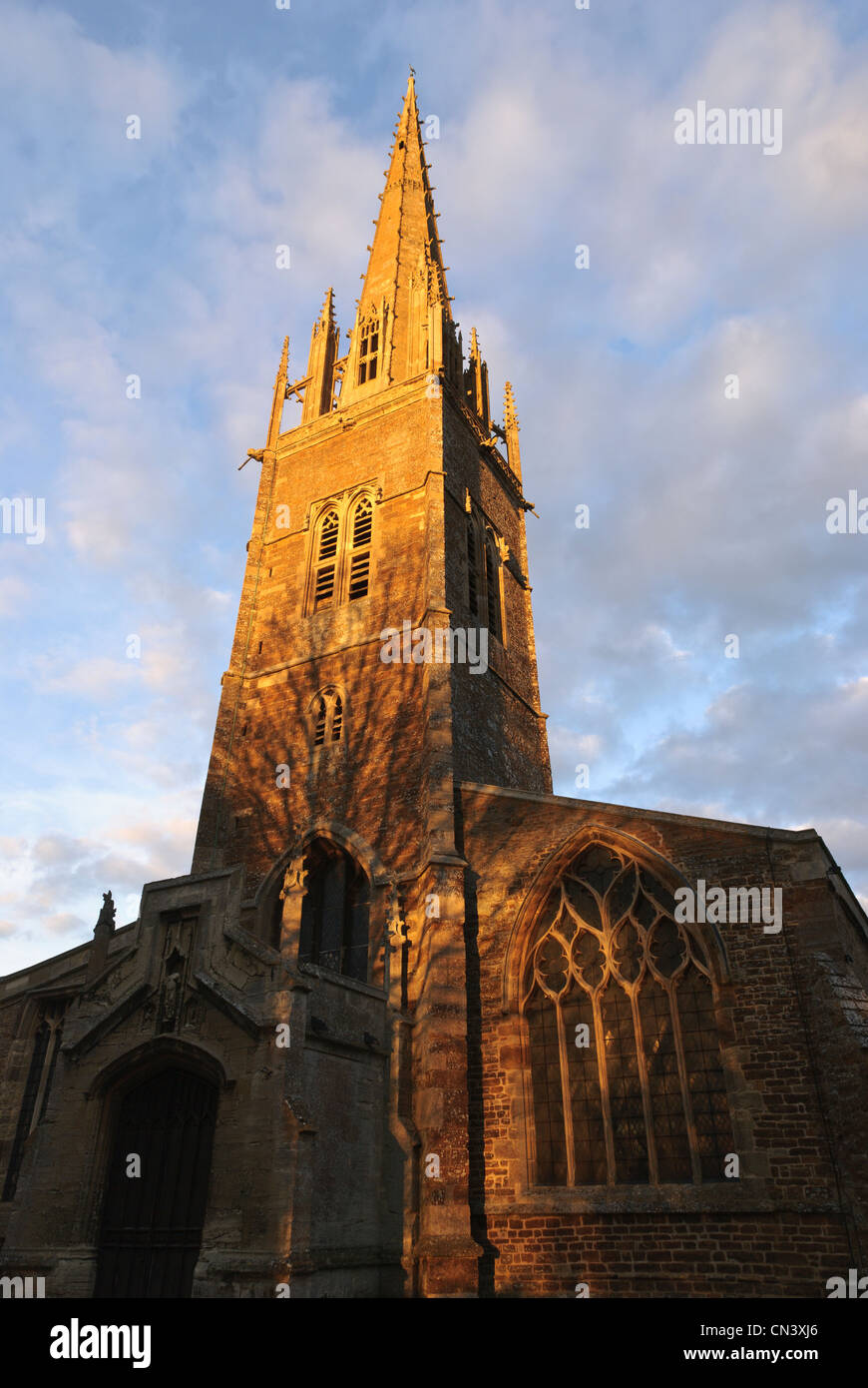 Kings sutton church hi-res stock photography and images - Alamy