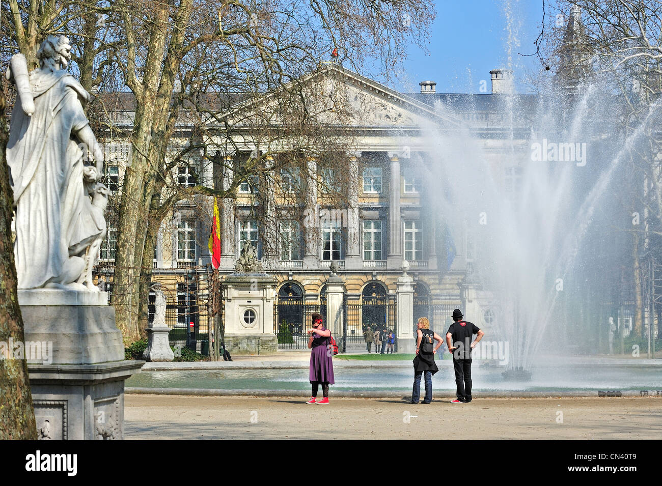 Fountain at the Brussels Park / Parc de Bruxelles / Warandepark and the ...