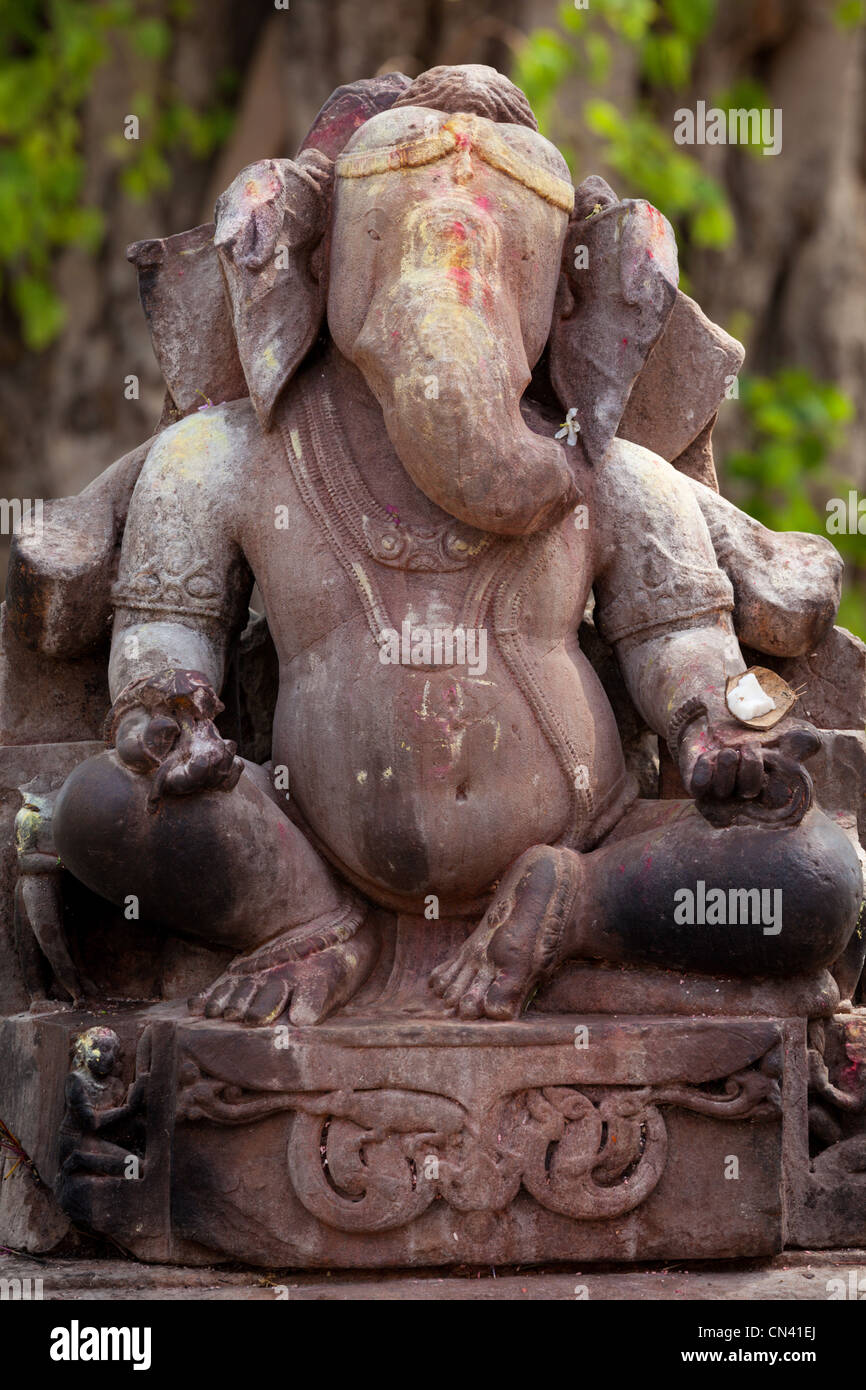 Stone sculpture hindu god hi-res stock photography and images - Alamy