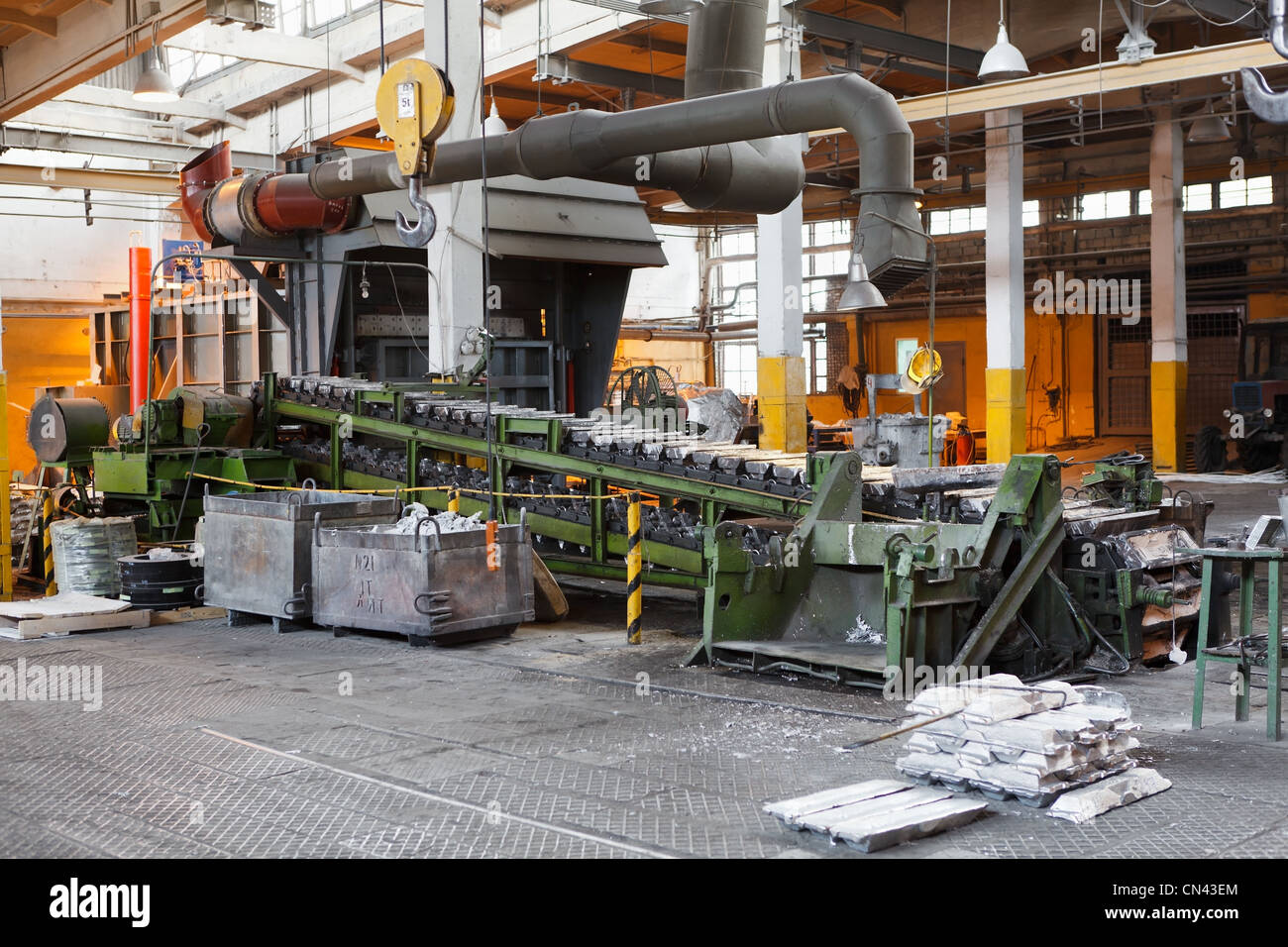 Aluminum metallurgical factory with machine for the production of ...