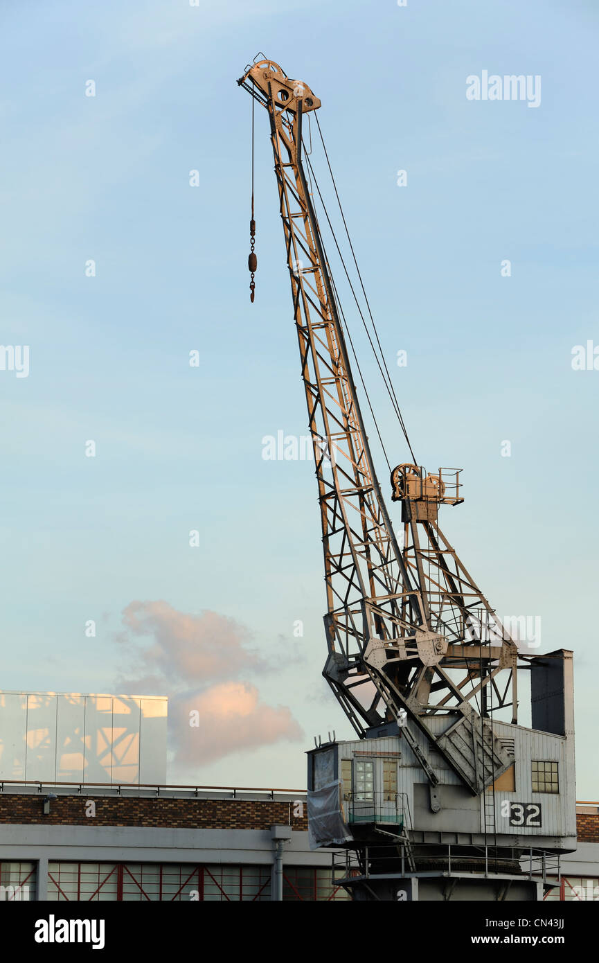 Industrial crane bristol hi-res stock photography and images - Alamy