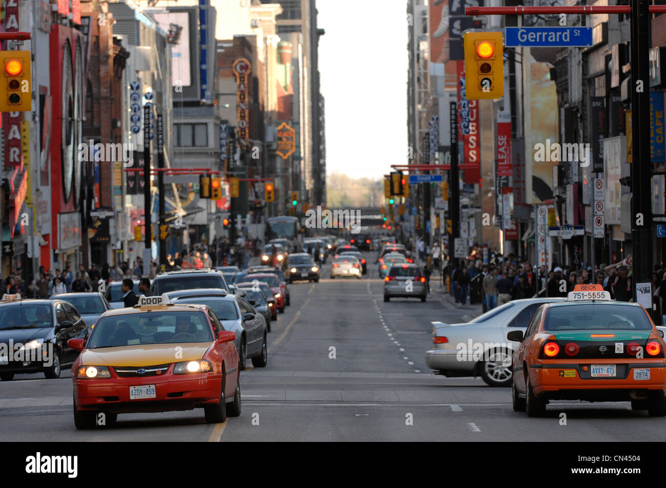Yonge and gerrard building hi-res stock photography and images - Alamy