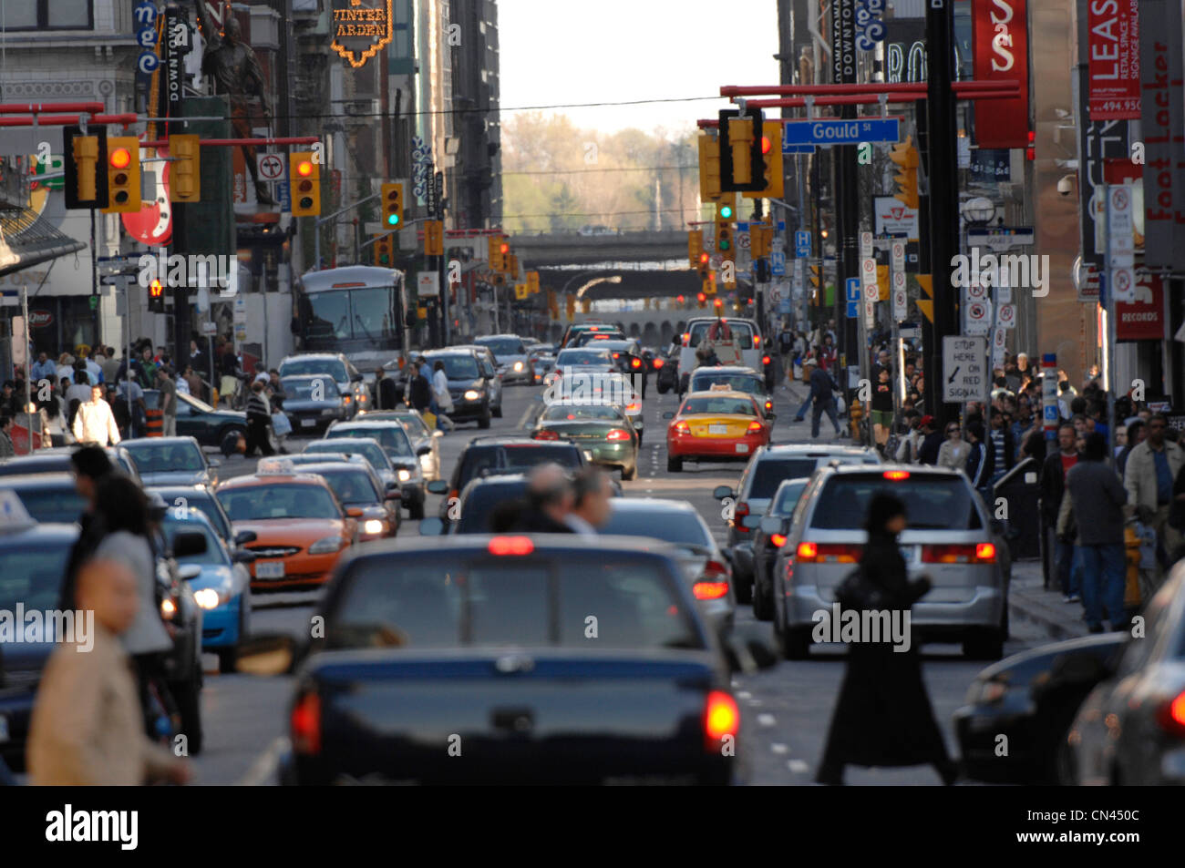 Yonge and gerrard building hi-res stock photography and images - Alamy