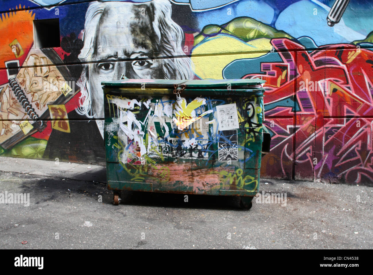 Garbage dumpster hi-res stock photography and images - Alamy