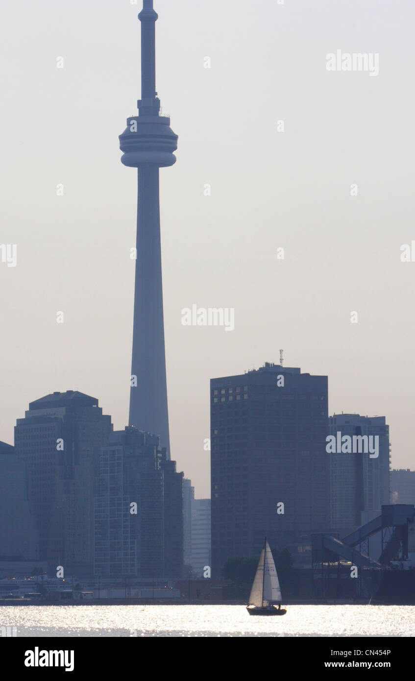 Sailboat and Toronto Harbour Skyline, Toronto, Ontario, Canada Stock ...