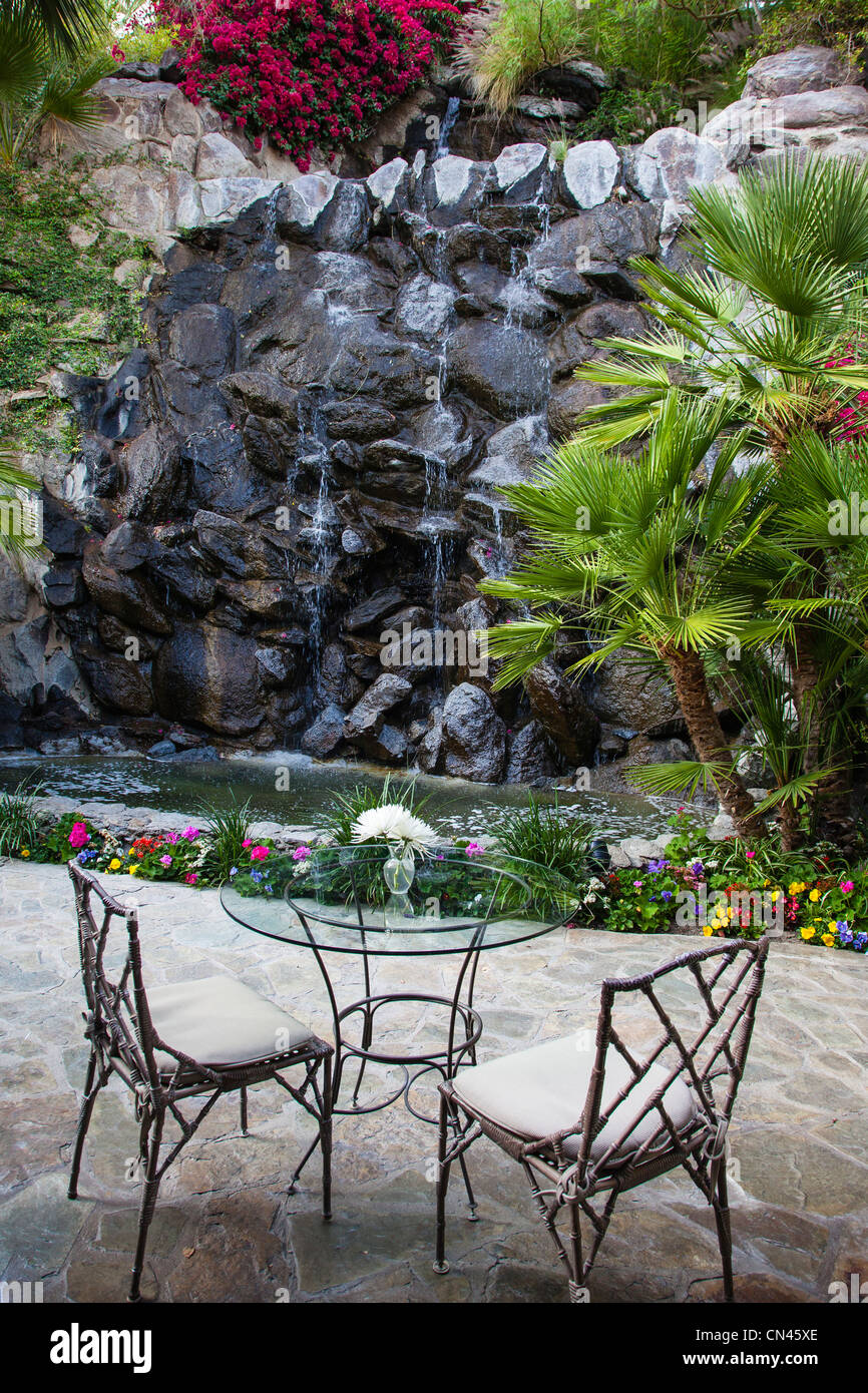Table waterfall hi-res stock photography and images - Alamy