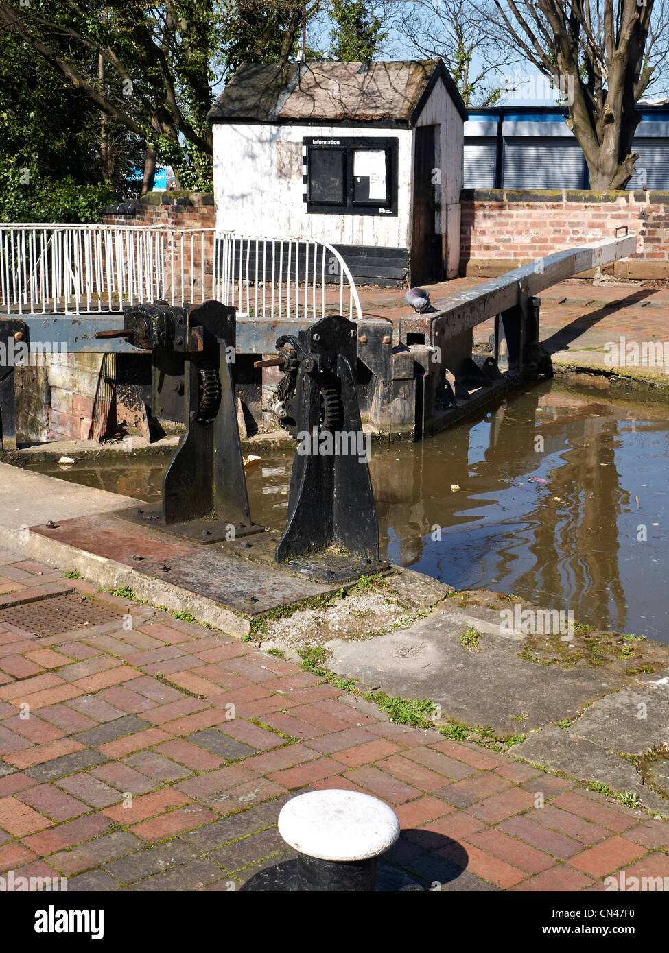 Booth canal locks england nobody cheshire up down three 3 hi-res stock ...