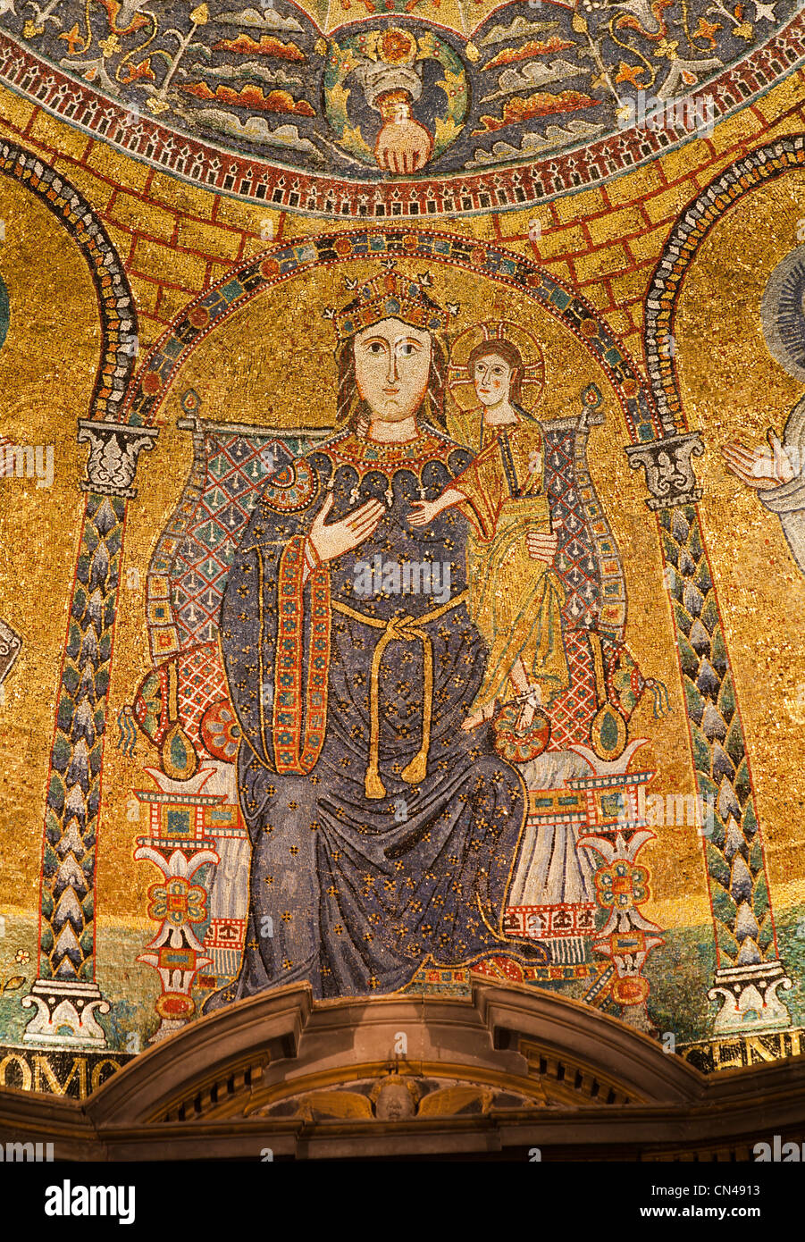 Virgin mary mosaic hi-res stock photography and images - Alamy