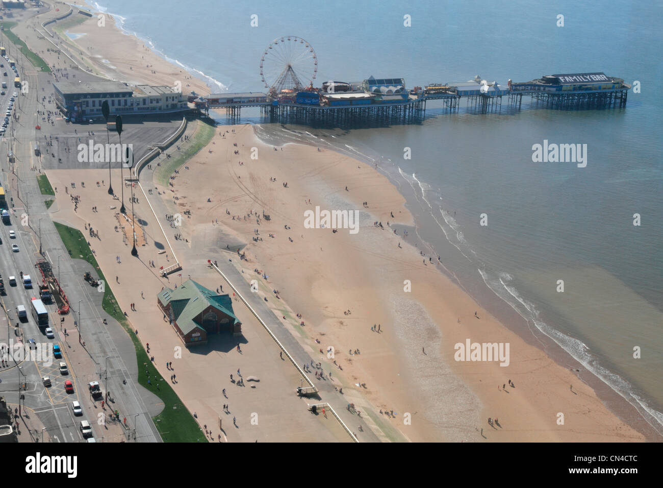 South shore blackpool hi-res stock photography and images - Alamy