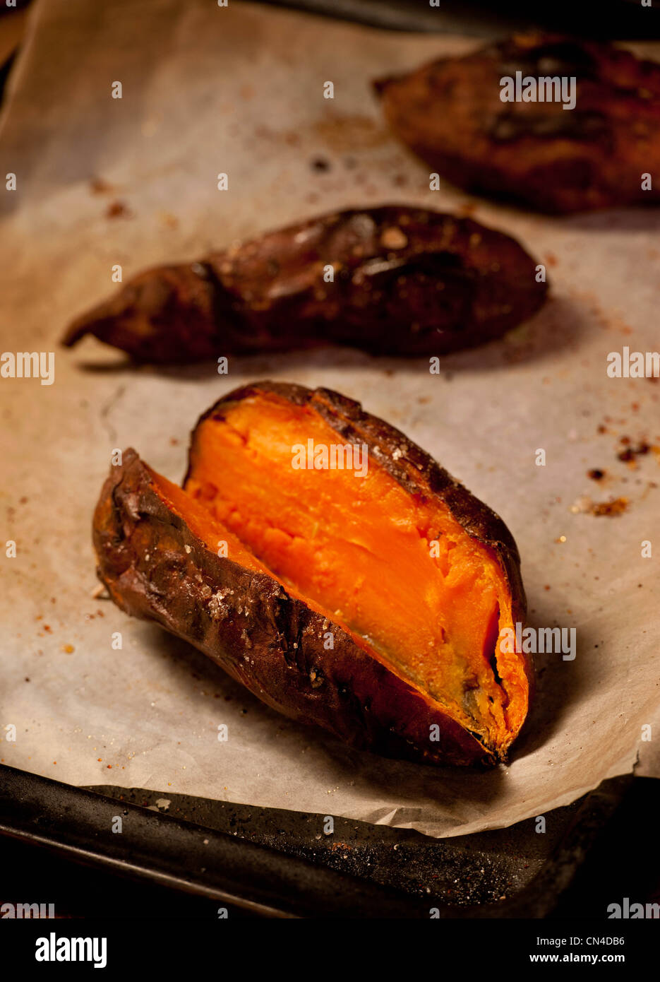 baked sweet potato Stock Photo - Alamy