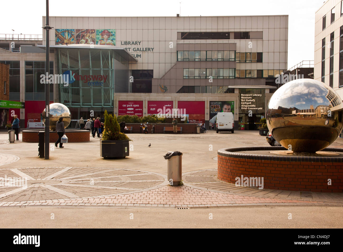 Newport library museum and art gallery and entrance to Kingsway ...