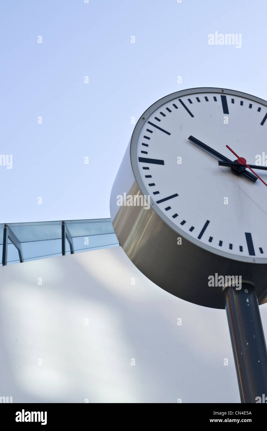 Liverpool clock time hi-res stock photography and images - Alamy