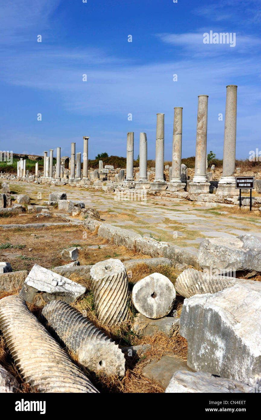 Mediterranean portico hi-res stock photography and images - Alamy