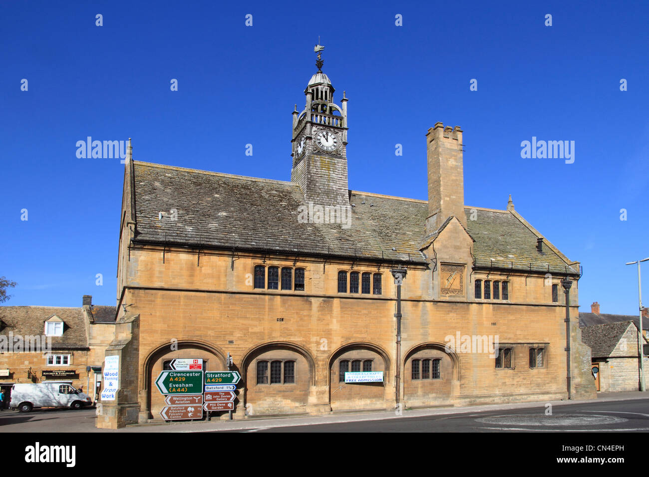 Moreton in marsh redesdale hall hi-res stock photography and images - Alamy