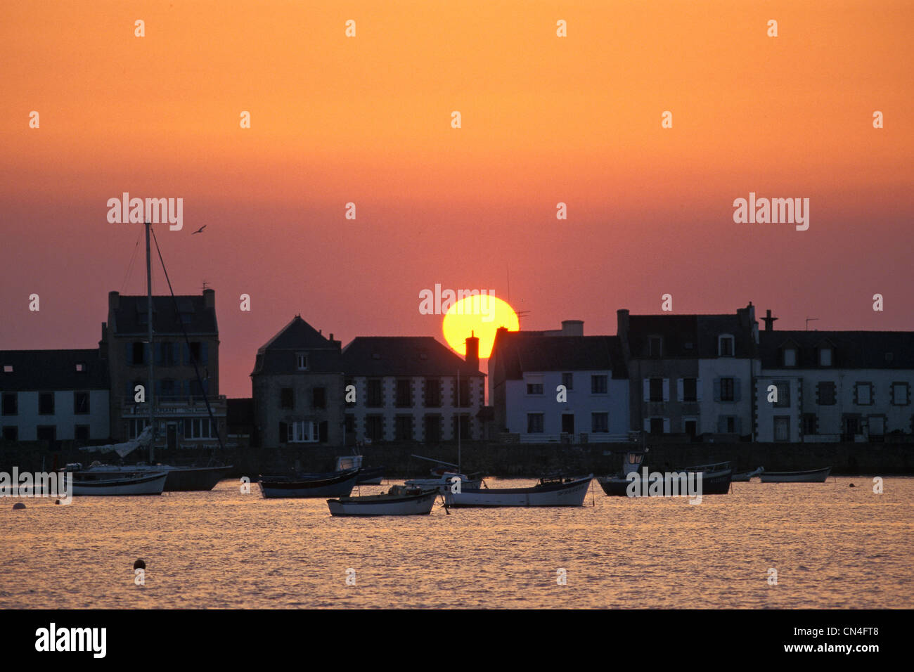 France, Finistere, Ile de Sein, Quai Free French, the rear port to high ...