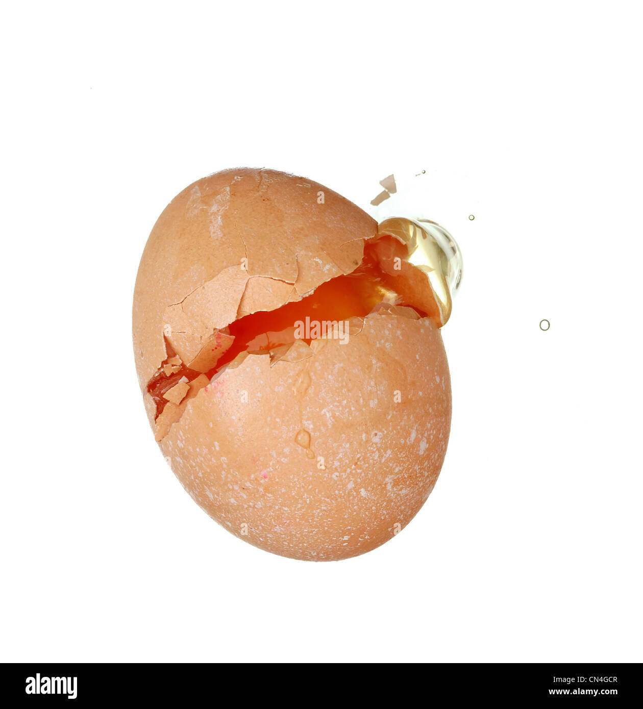 Cracked egg hi-res stock photography and images - Alamy