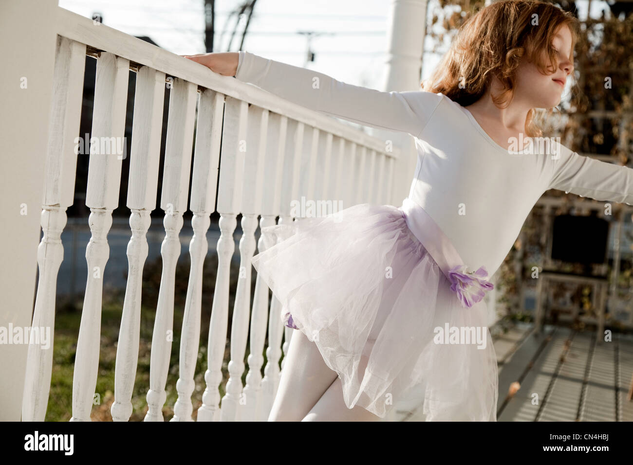 Purple ballet costume hi-res stock photography and images - Alamy