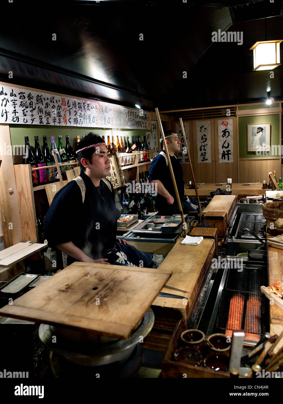 Japan, Tokyo, feature: the Palace of Tokyo, the Roppongi Robataya ...