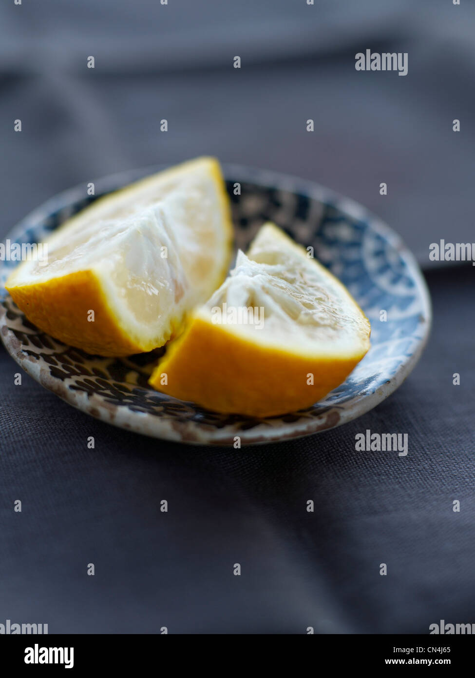 Japan, Tokyo, feature: the Palace of Tokyo, quarters of lemon Stock ...