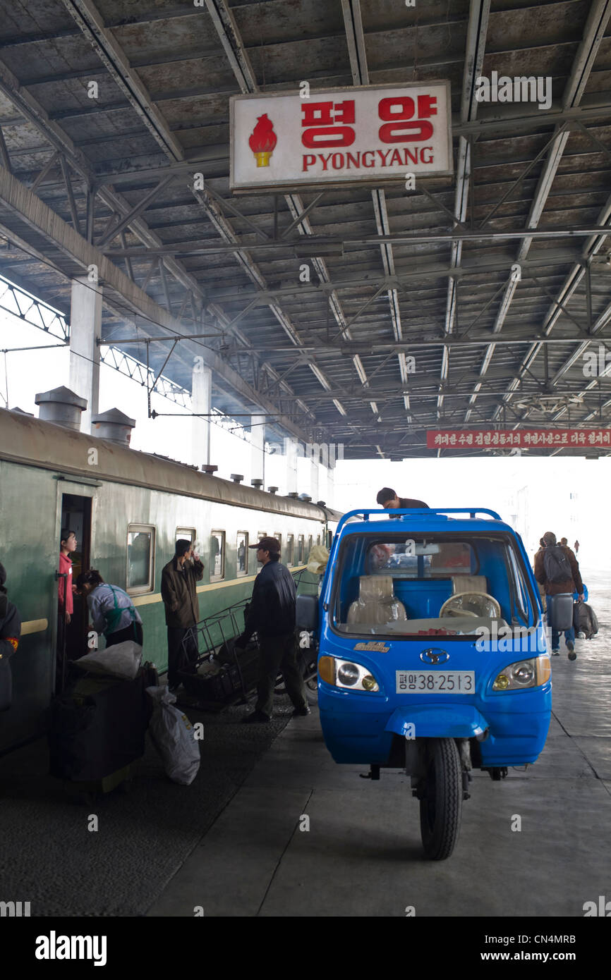 North korea railway station hi-res stock photography and images - Alamy