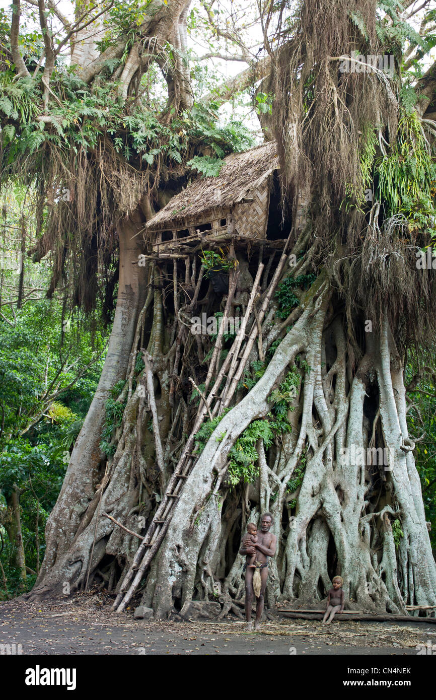 Vanuatu, Tafea Province, Tanna Island, Yakel Kastom Village, man and ...