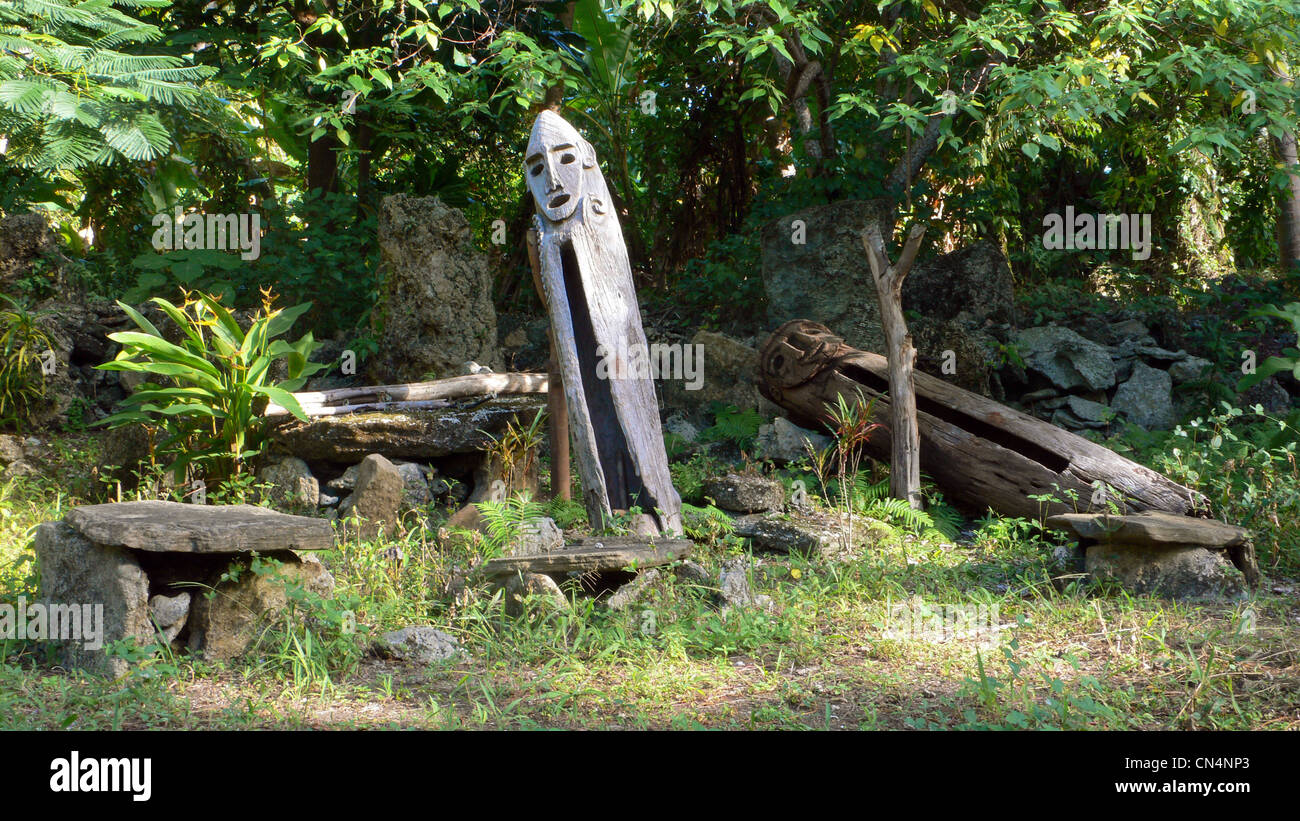 Vanuatu, Malampa Province, Malekula Island, Rano Island, sling drums ...