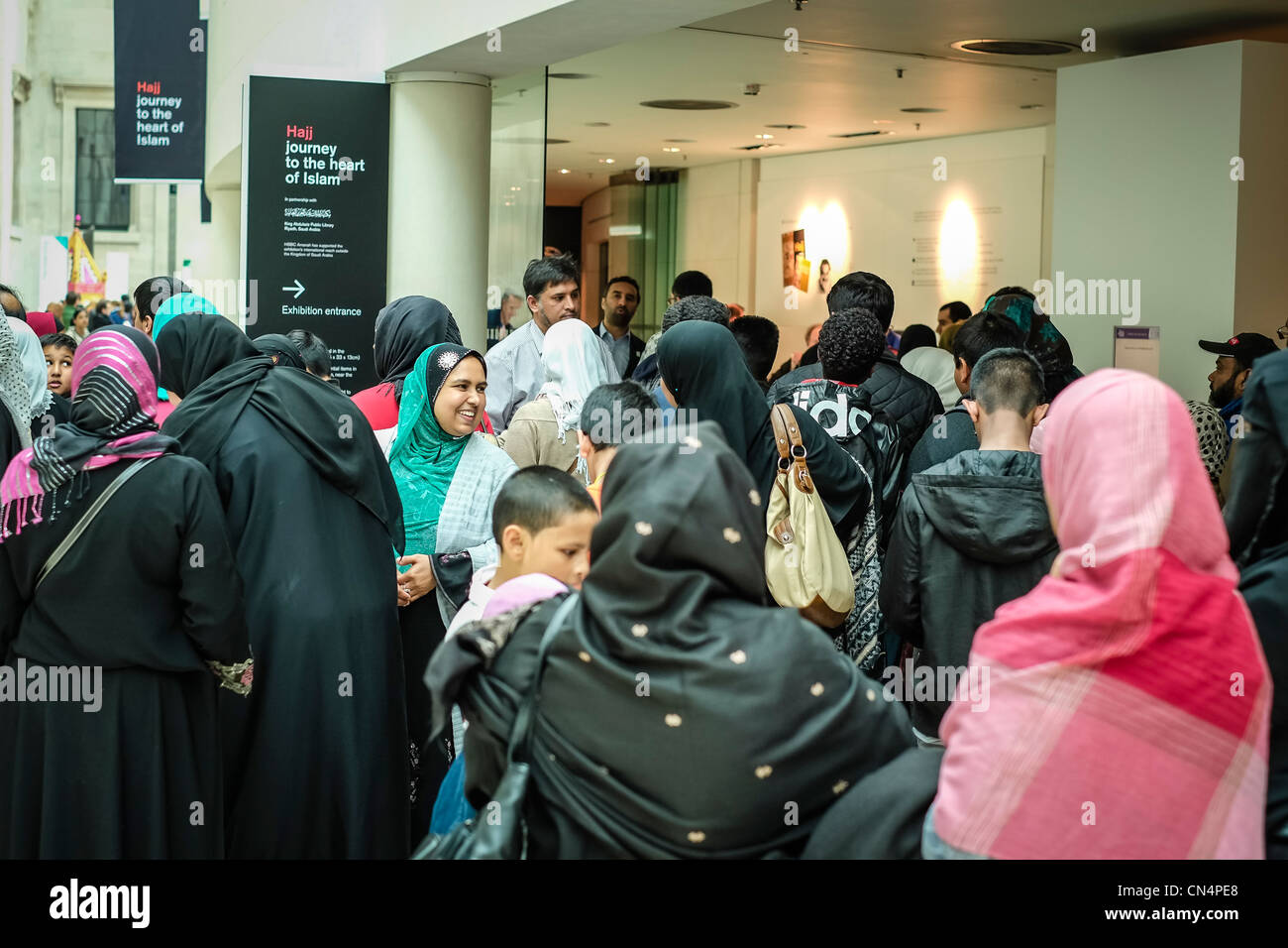 Burqa london hi-res stock photography and images - Alamy