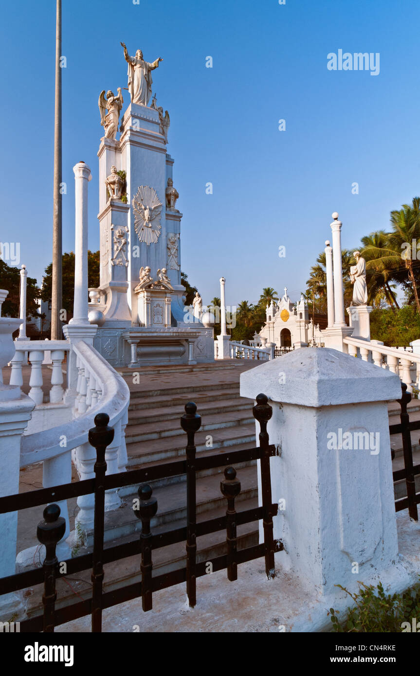 Christ king monument assolna goa hi-res stock photography and images ...