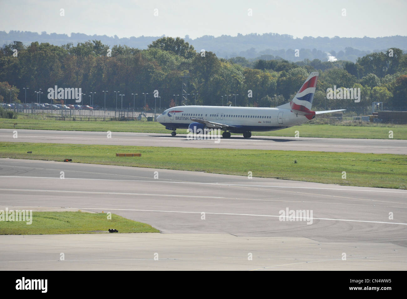 Gatwick Airport Runway Stock Photo - Alamy