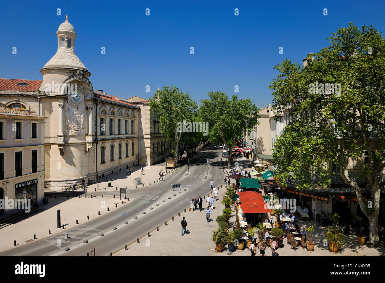 Nimes france street hi-res stock photography and images - Alamy