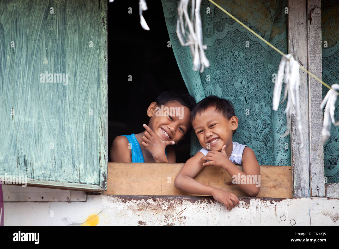 Poor Filipino Children Smiling