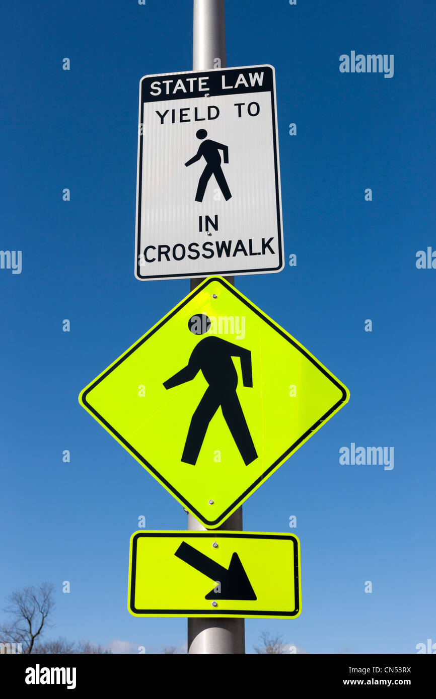 Crosswalk sign hi-res stock photography and images - Alamy