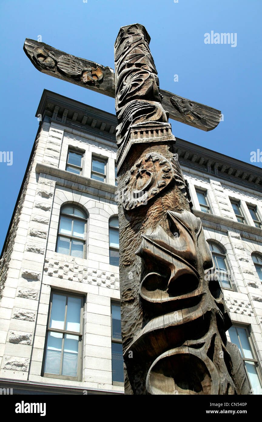 Totem Pole in front of Building, Ottawa, Ontario Stock Photo - Alamy