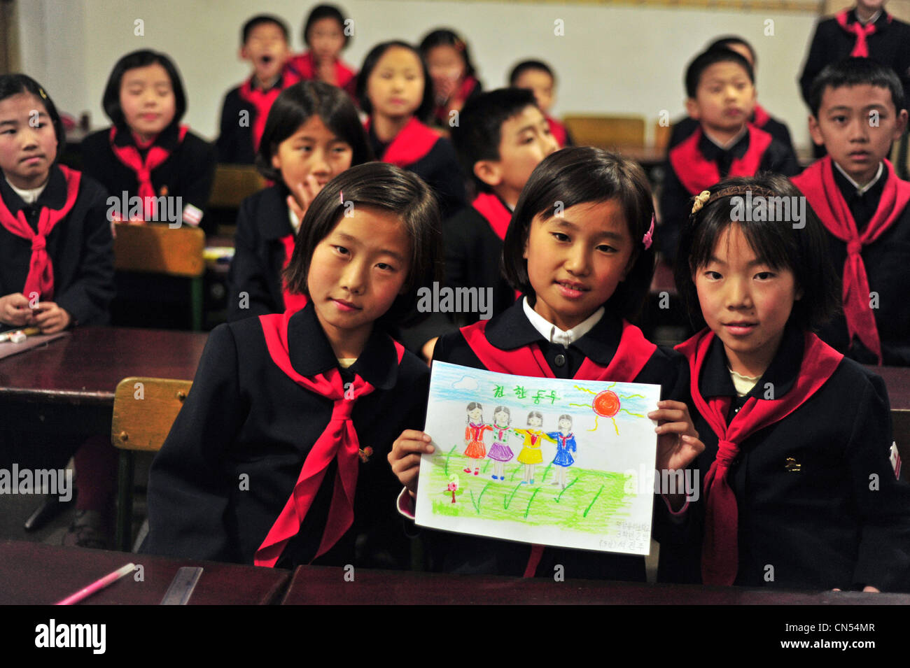 Asia children drawing hi-res stock photography and images - Alamy