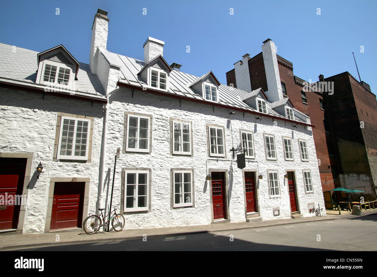 Old building horizontal hi-res stock photography and images - Alamy