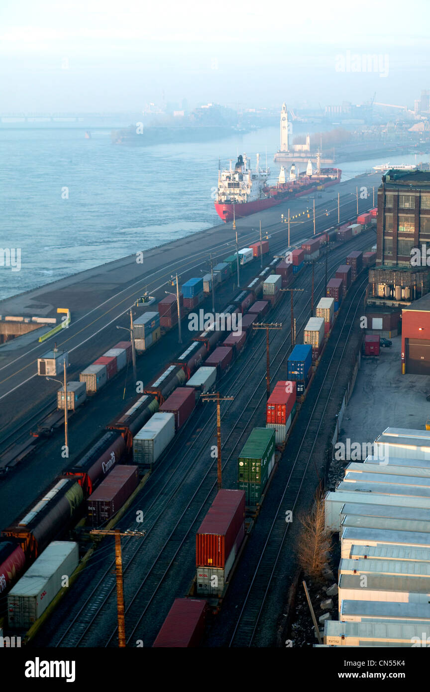 Montreal port cargo ship hi-res stock photography and images - Alamy