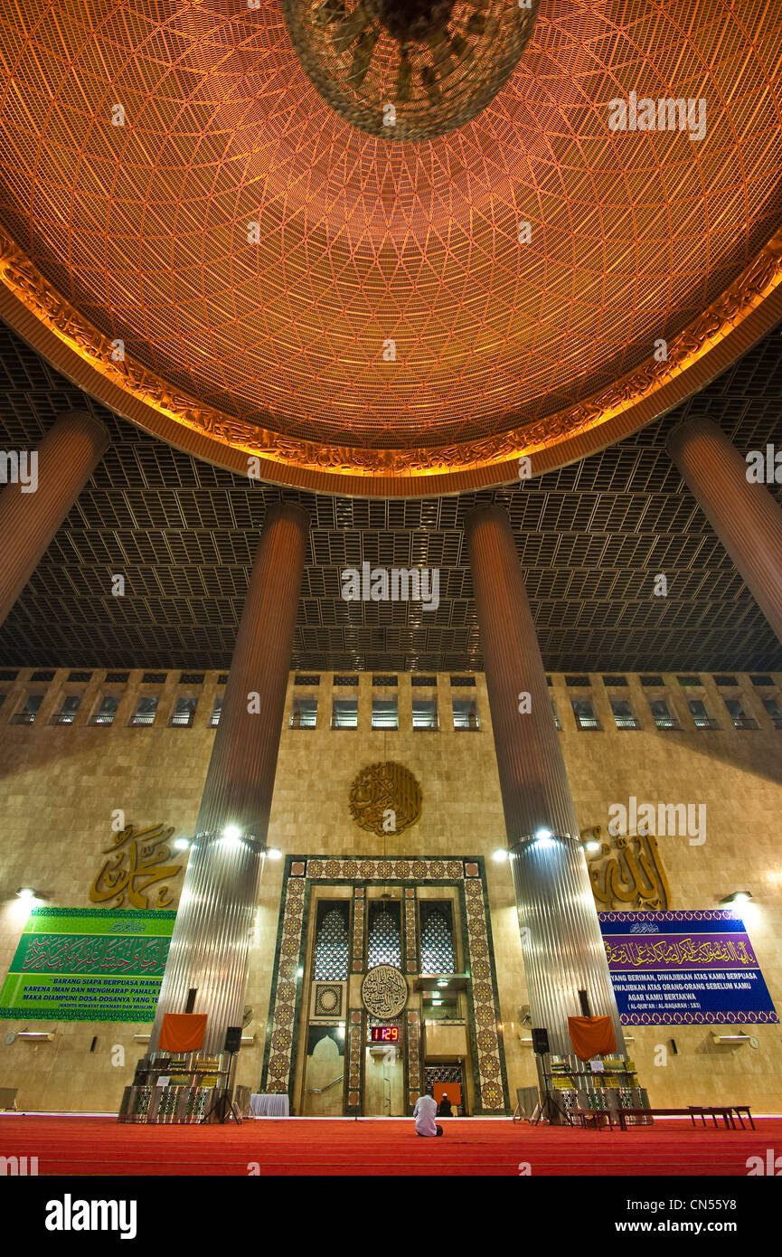 Indonesia, Java, Jakarta, Istiqlal or Masjid Istiqlal Mosque, the ...