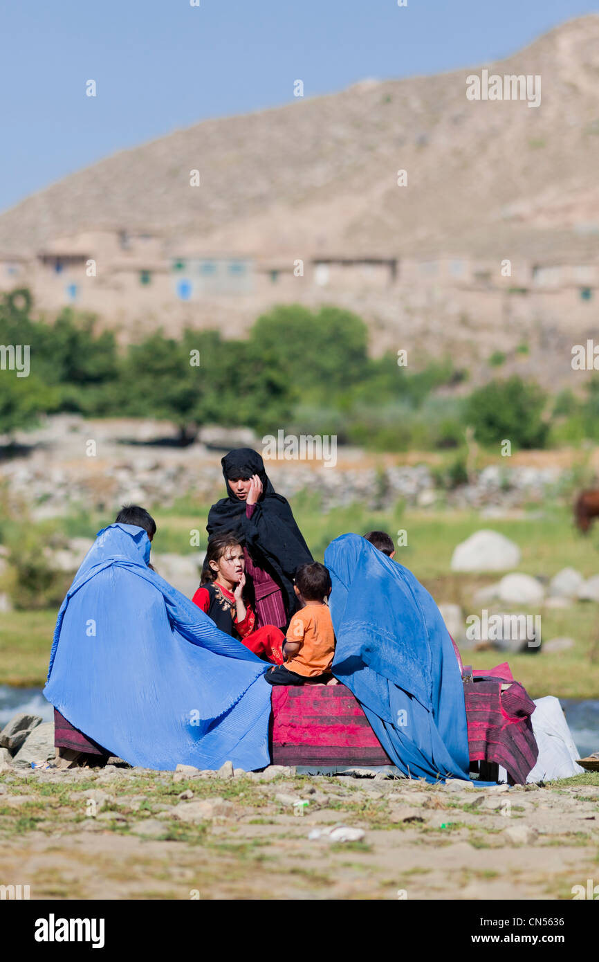 Afghanistan bamiyan bamiyan girl hi-res stock photography and images ...