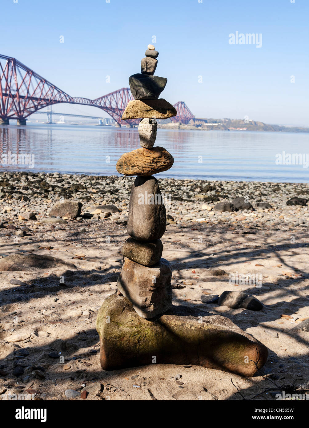 Stones one on top of the other hi-res stock photography and images - Alamy