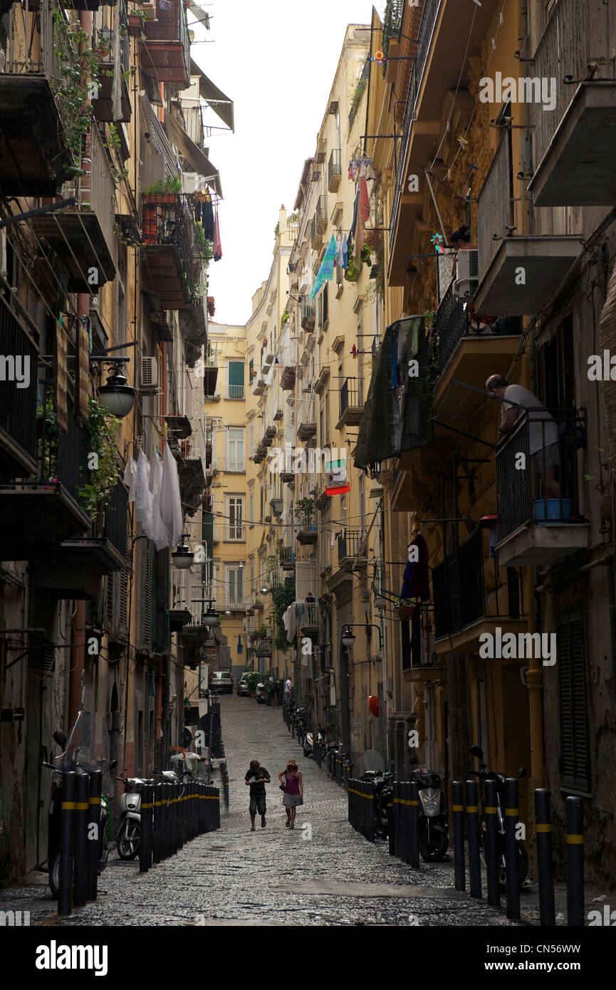 Streets scene in naples hi-res stock photography and images - Alamy