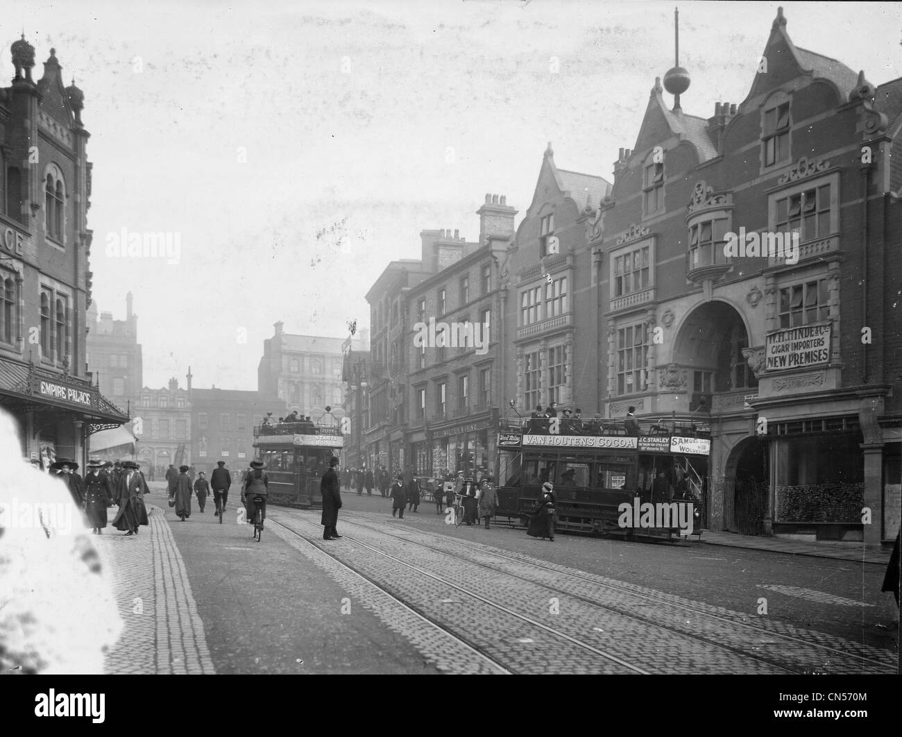 Queen Square, Wolverhampton, early 20th century Stock Photo - Alamy