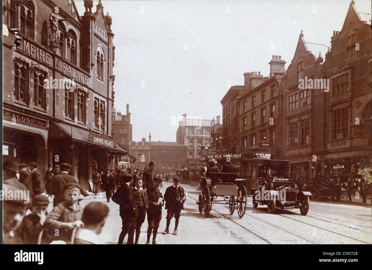 Darlington Street, Wolverhampton, early 20th century Stock Photo - Alamy