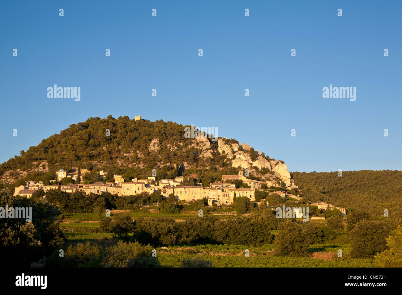 France, Vaucluse, Seguret, labeled Les Plus Beaux Villages de France ...